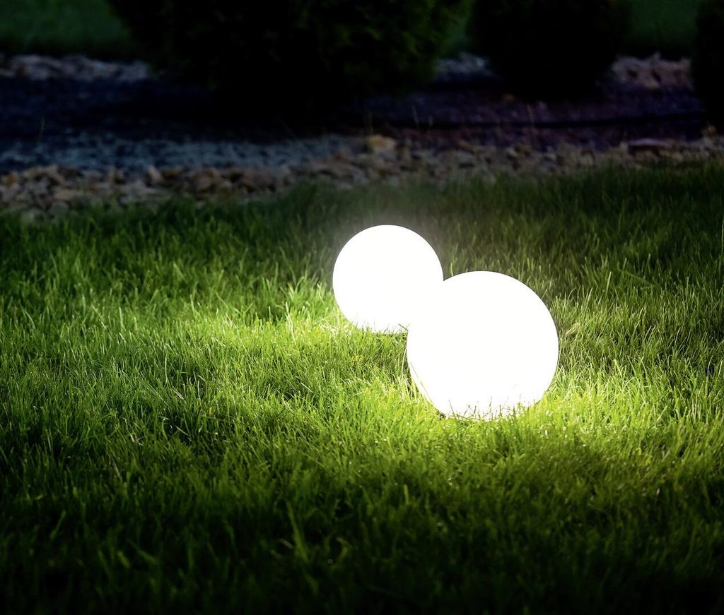 Solární kulová zahradní lampa MELO bílá fi | Kaufland.cz