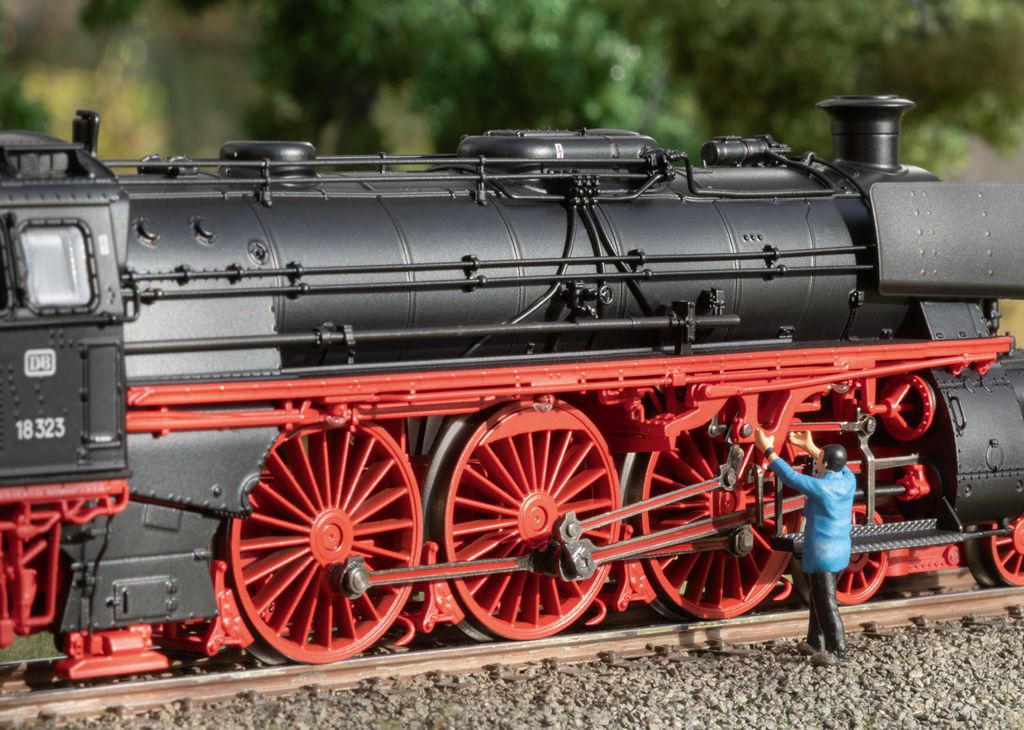 Märklin 38323 H0 Dampflok 18 323 der DB | Kaufland.de