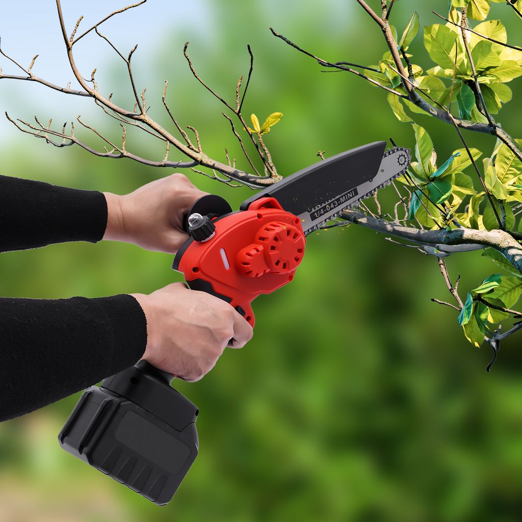 Akumulátorová řetězová pila 8 palců s | Kaufland.cz