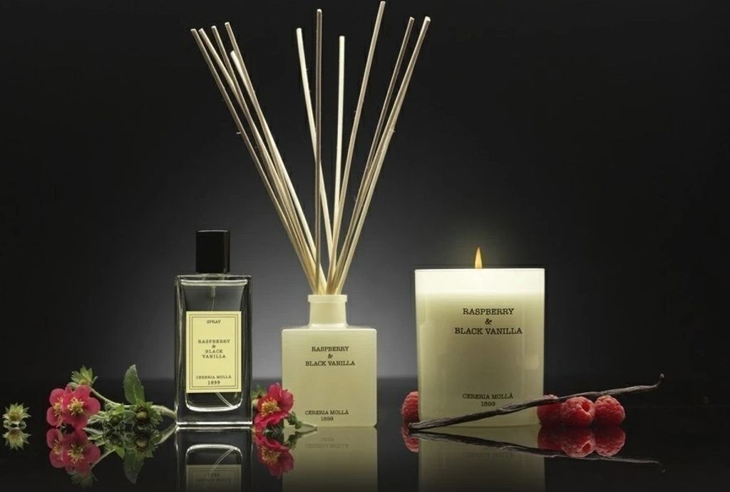 CERERIA MOLLA Boutique svíčka Raspberry & | Kaufland.cz