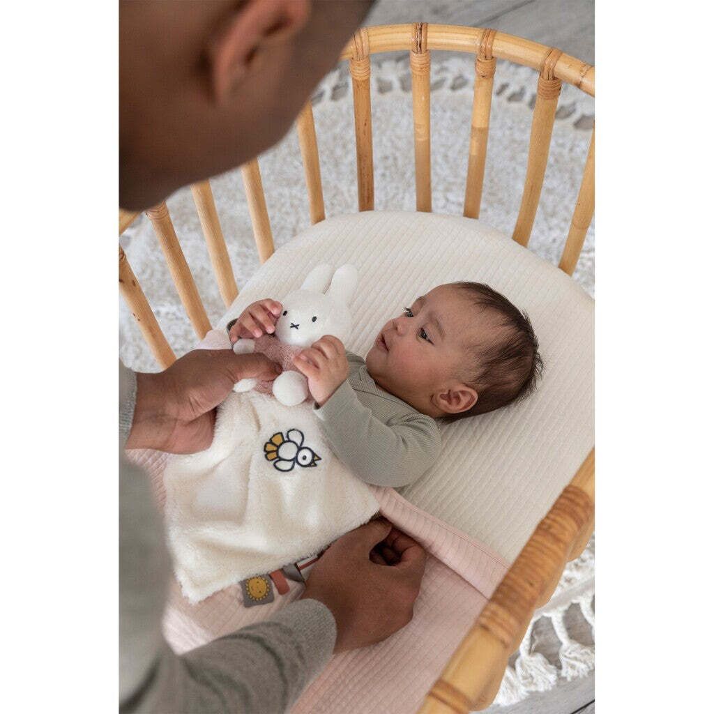 Miffy Fluffy Cuddle Cloth Pink | Kaufland.sk