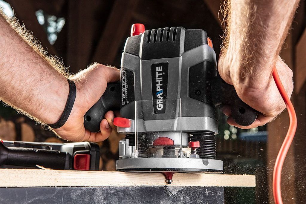 Horná fréza - frézka 1300W 6-12mm | GRAPHITE | Kaufland.sk