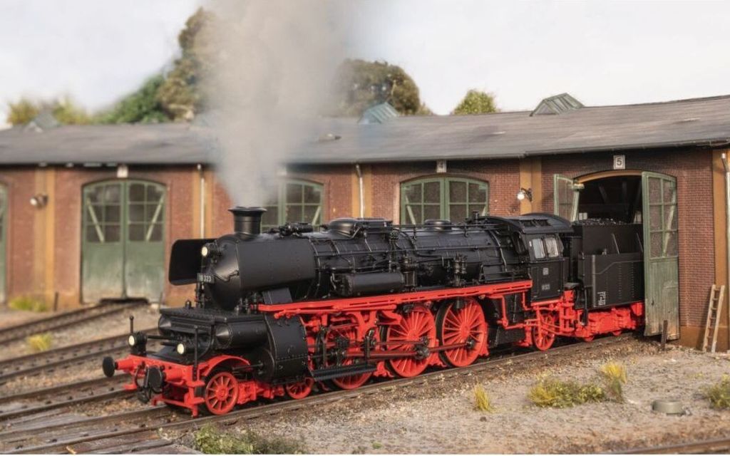 Märklin 38323 H0 Dampflok 18 323 der DB | Kaufland.de