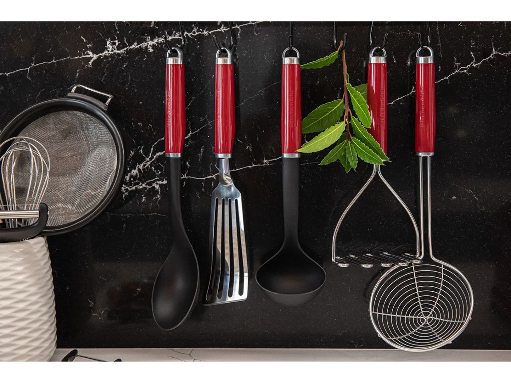 Naberačka KitchenAid Core imperial červená 34 | Kaufland.sk