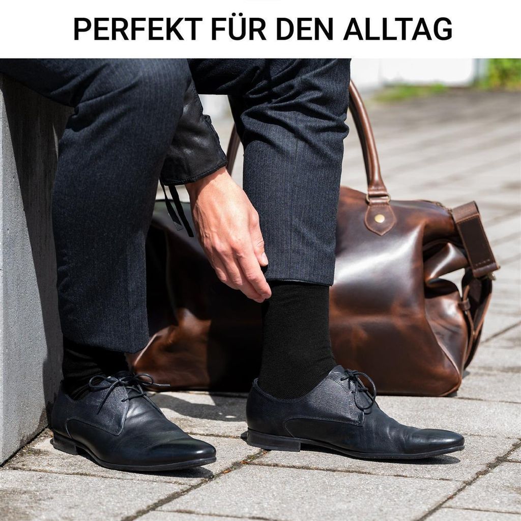 Schne Weie Schuhe Schwarze Socken Bild