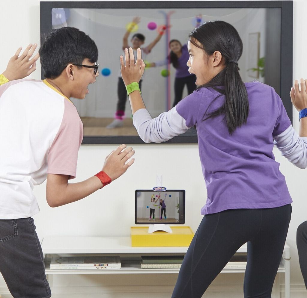 Párty hra TWISTER AIR | Kaufland.cz