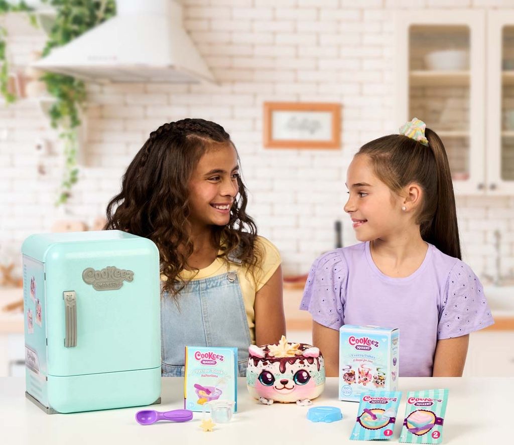Cookeez Makery Fresky Cakez Fridge Plyšáci | Kaufland.cz