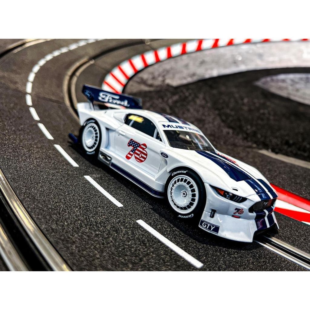 Carrera - Digital 132 Ford Mustang GTY No 76 | Kaufland.de