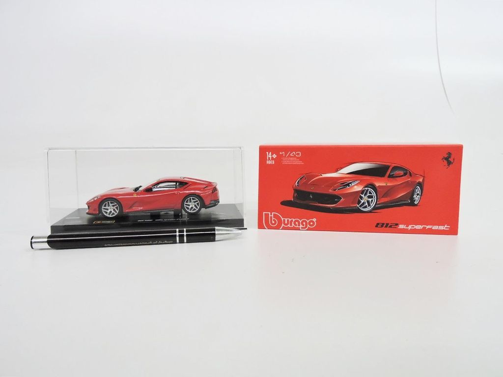 Bburago Signature Ferrari 812 Superfast 1:43 | Kaufland.de