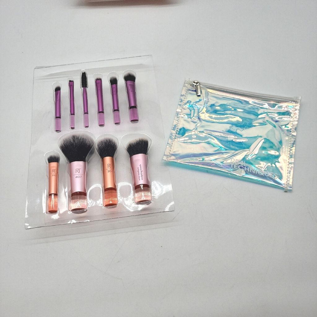 Real Techniques Travel Fantasy Mini Brush Kit | Kaufland.de