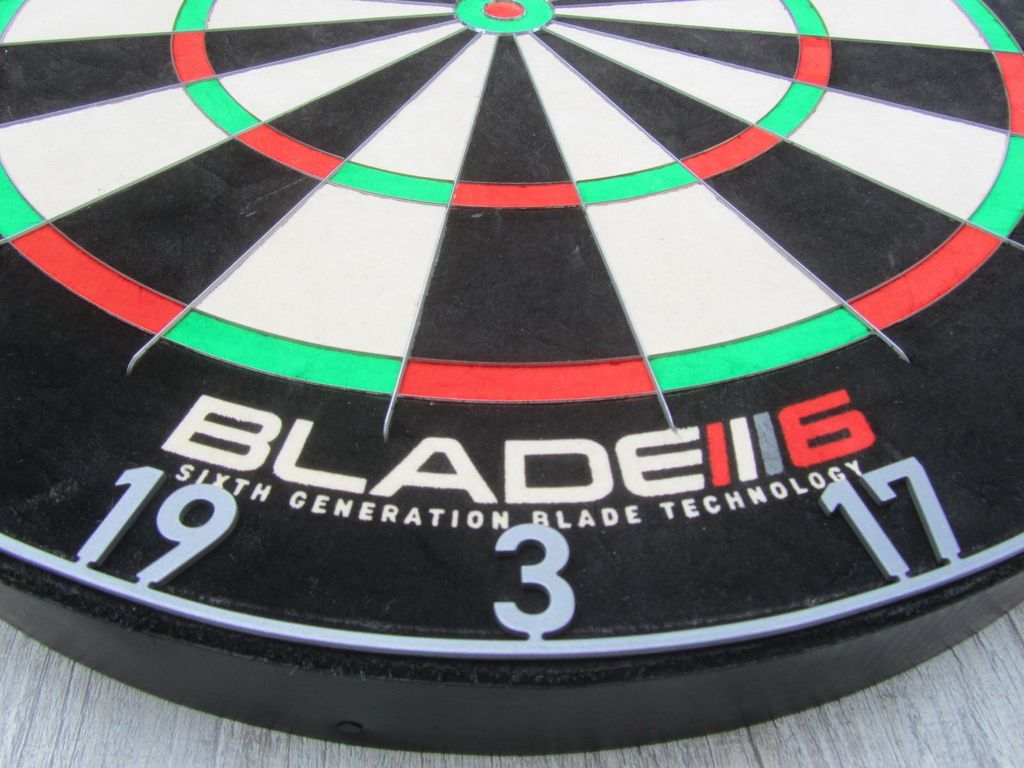Winmau Blade 6 Triple Core PDC Carbon | Kaufland.de