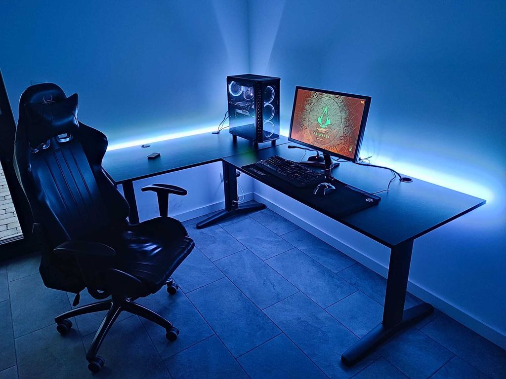 Herní rohový stůl SyberDesk V2 LED, 197 x 132 | Kaufland.cz