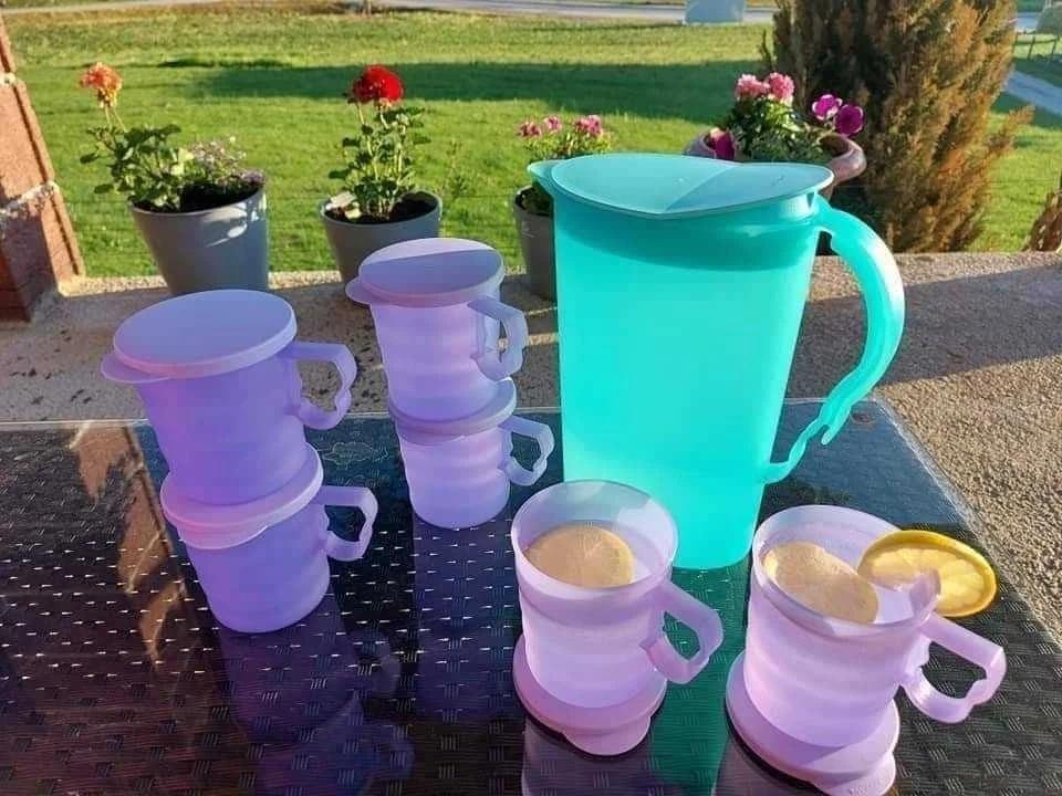 Tupperware Junge Welle džbán na džús 2,1 l lila + 6X pohár